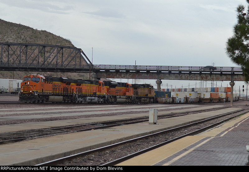 BNSF 7058